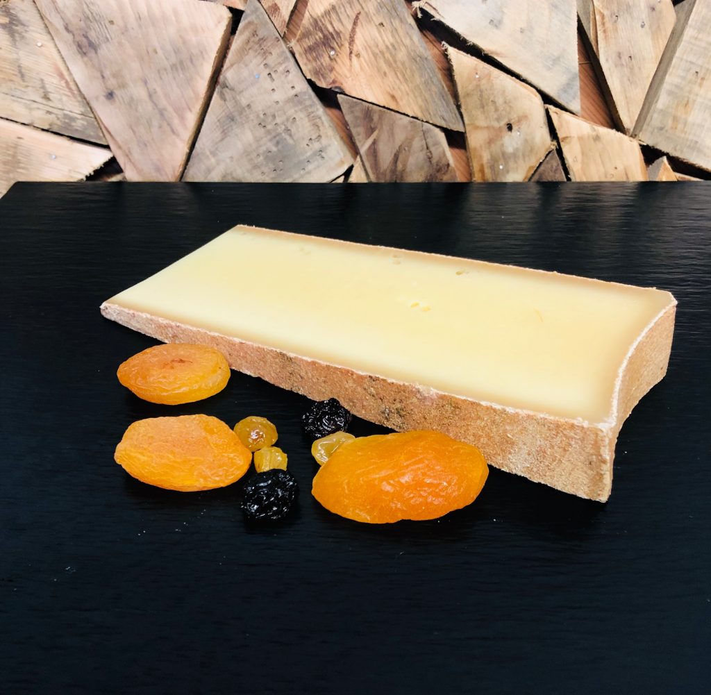 Abondance Fromage - Maiwenn Marc, Fromager affineur Finistère