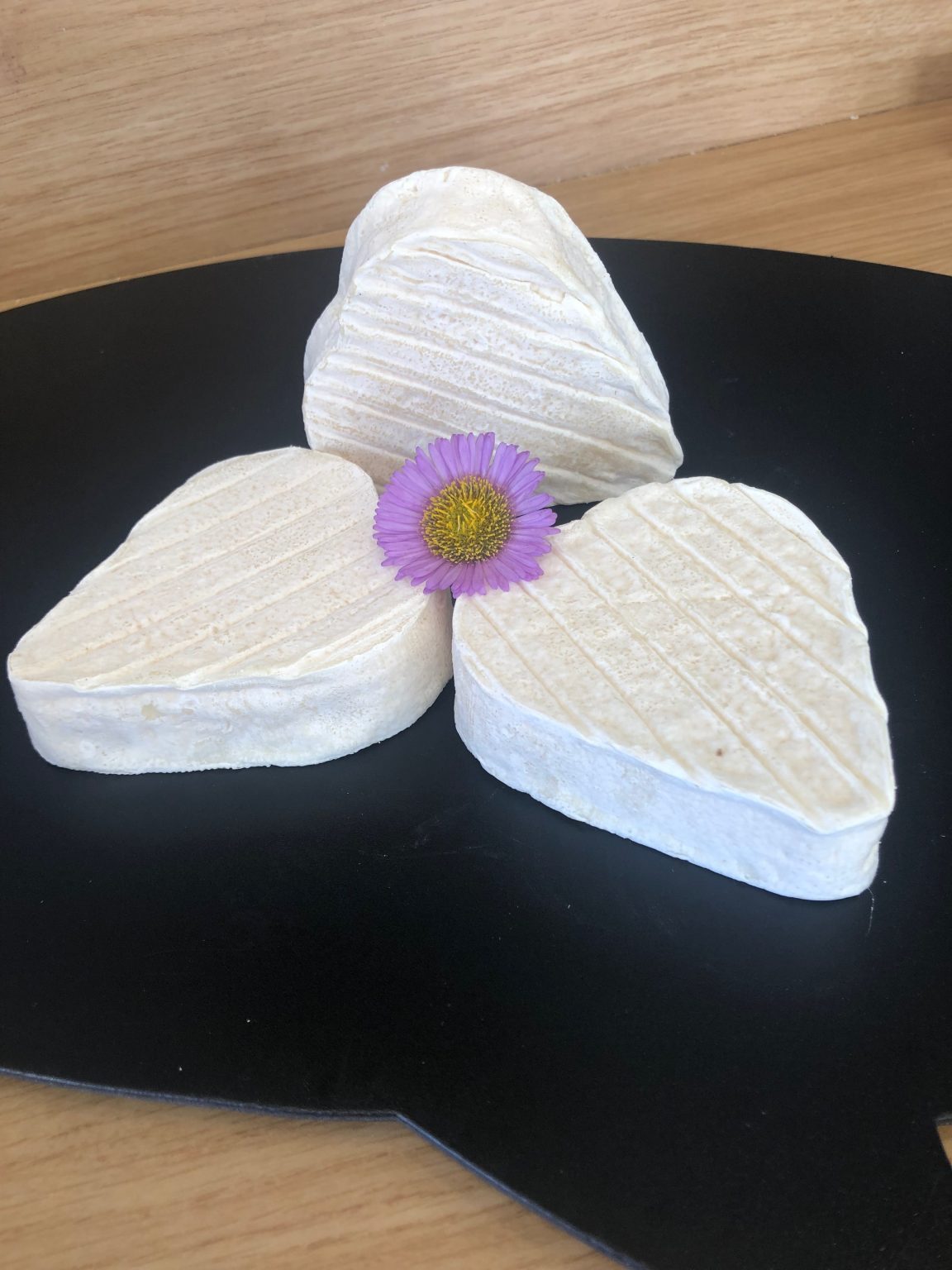 Coeur de chèvre - Gouttssa - Maiwenn Marc, Fromager affineur Finistère